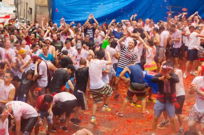 La Tomatina – Spanish Festival with Squeezed Tomatoes - Privateer Jouney
